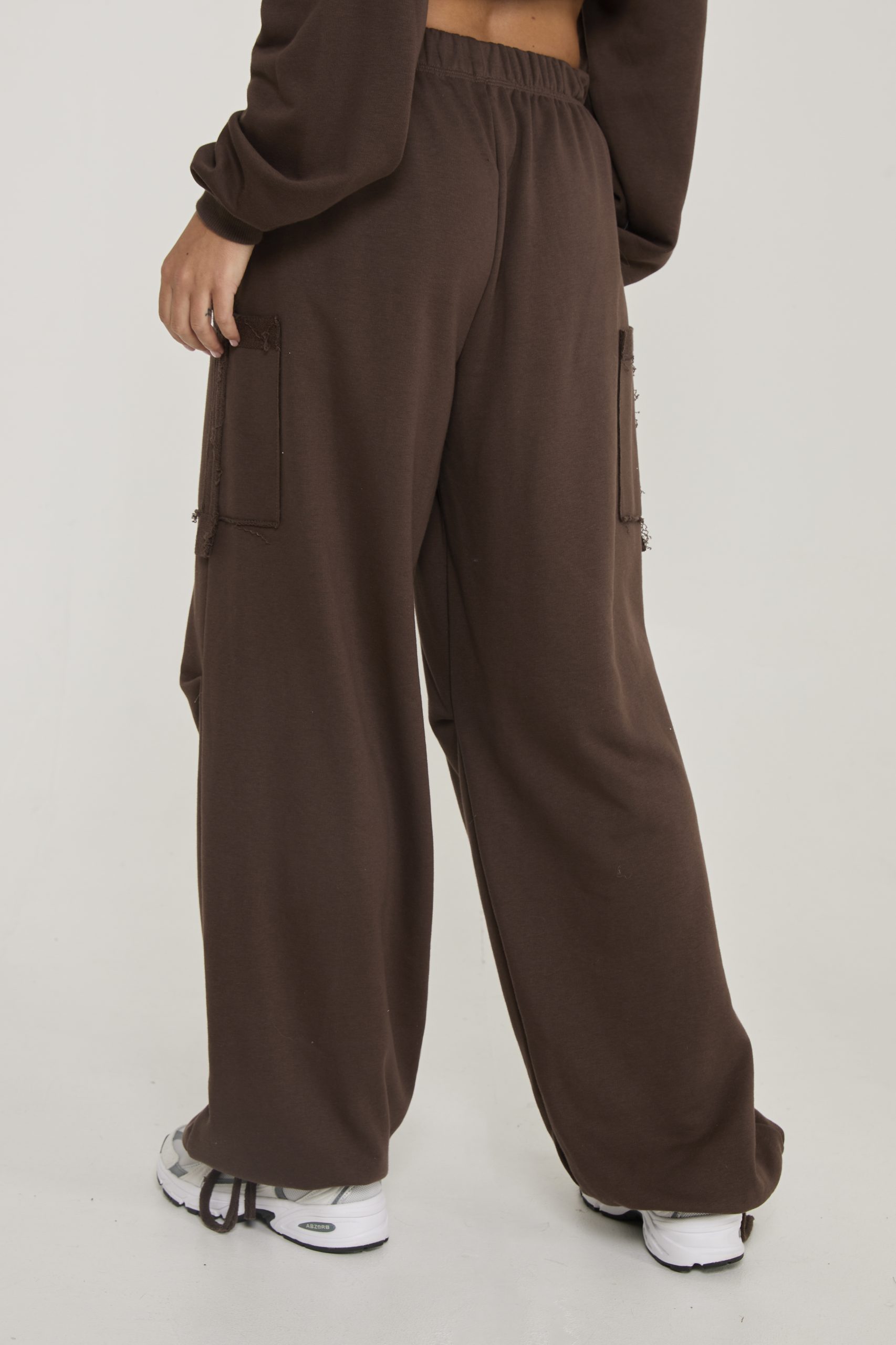 CLASSIC COTTON PARACHUTE SWEATPANTS | By Boutique