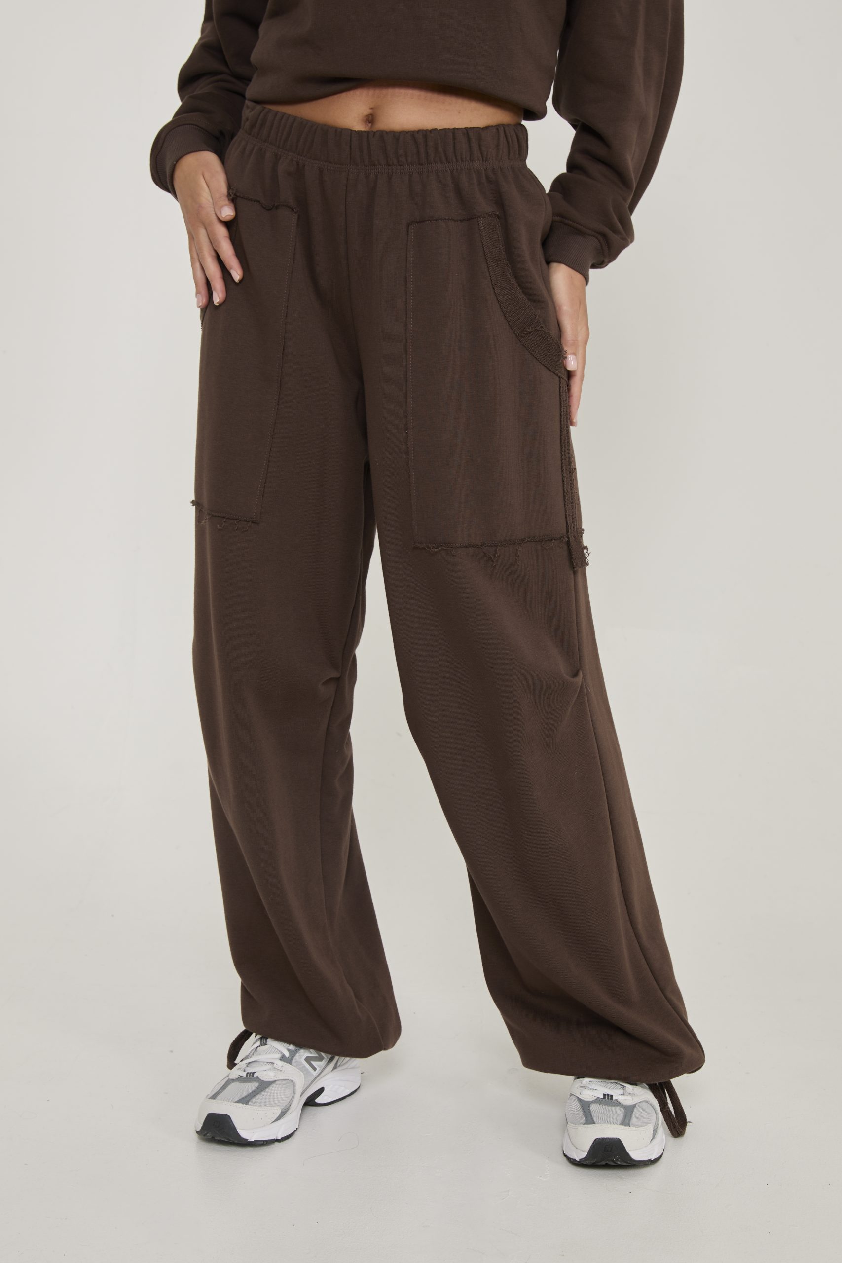 CLASSIC COTTON PARACHUTE SWEATPANTS | By Boutique
